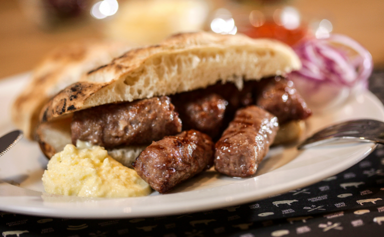 [PHOTOS] Recipe: Ćevapi | Croatia WeekCroatia Week