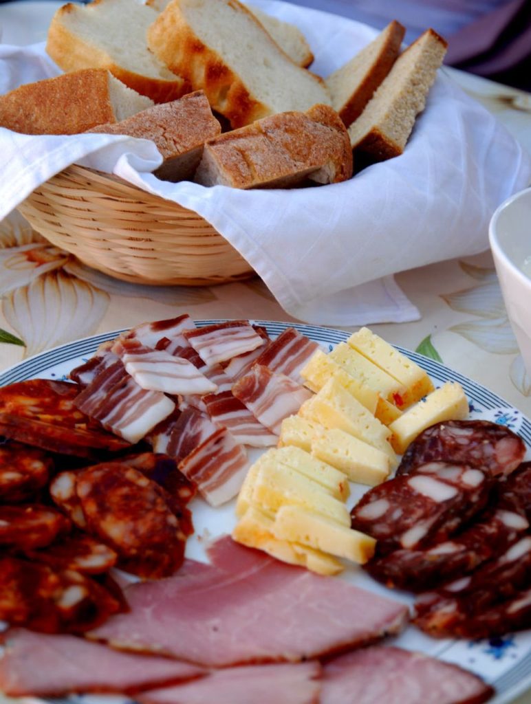 What is a traditional Croatian breakfast? | Croatia Week