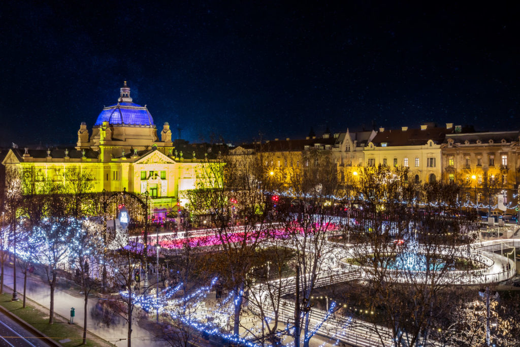 VIDEO: Advent in Zagreb officially opens with lighting of first candle ...