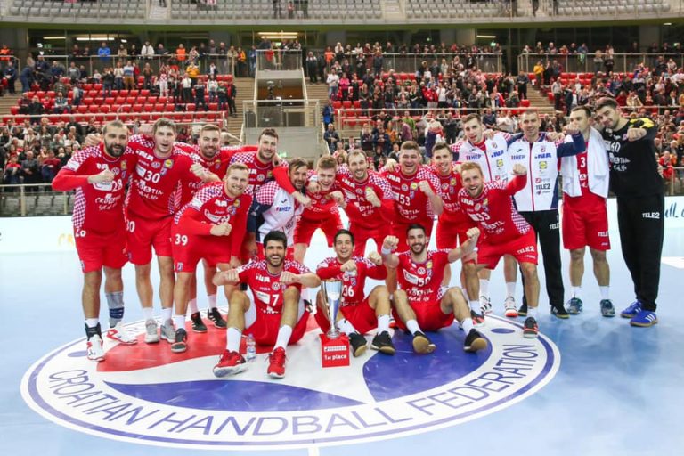 Croatia unveil new kit for European Handball Championships | Croatia Week