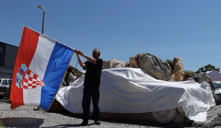 VIDEO: The first Mercedes monument in the world unveiled in Imotski ...