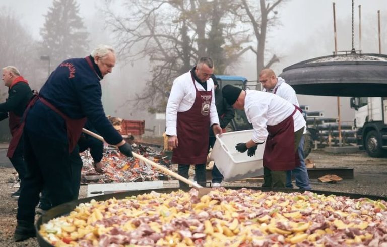 World’s largest Peka cooked in Croatian town of Oroslavje | Croatia ...